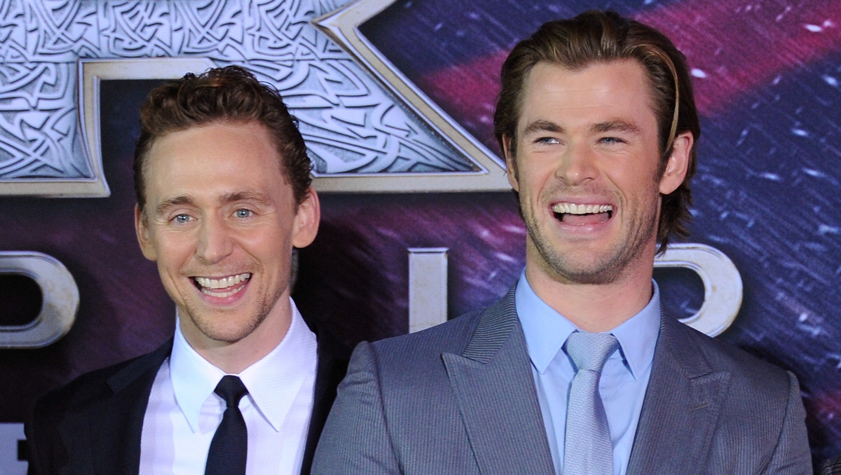 Chris Hemsworth Jokes He & Tom Hiddleston Have New Part-Time Jobs on ...
