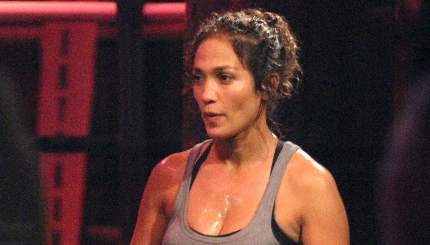 Jennifer Lopez Bares Her Boxing Gloves for ‘Shades of Blue’! | Jennifer ...