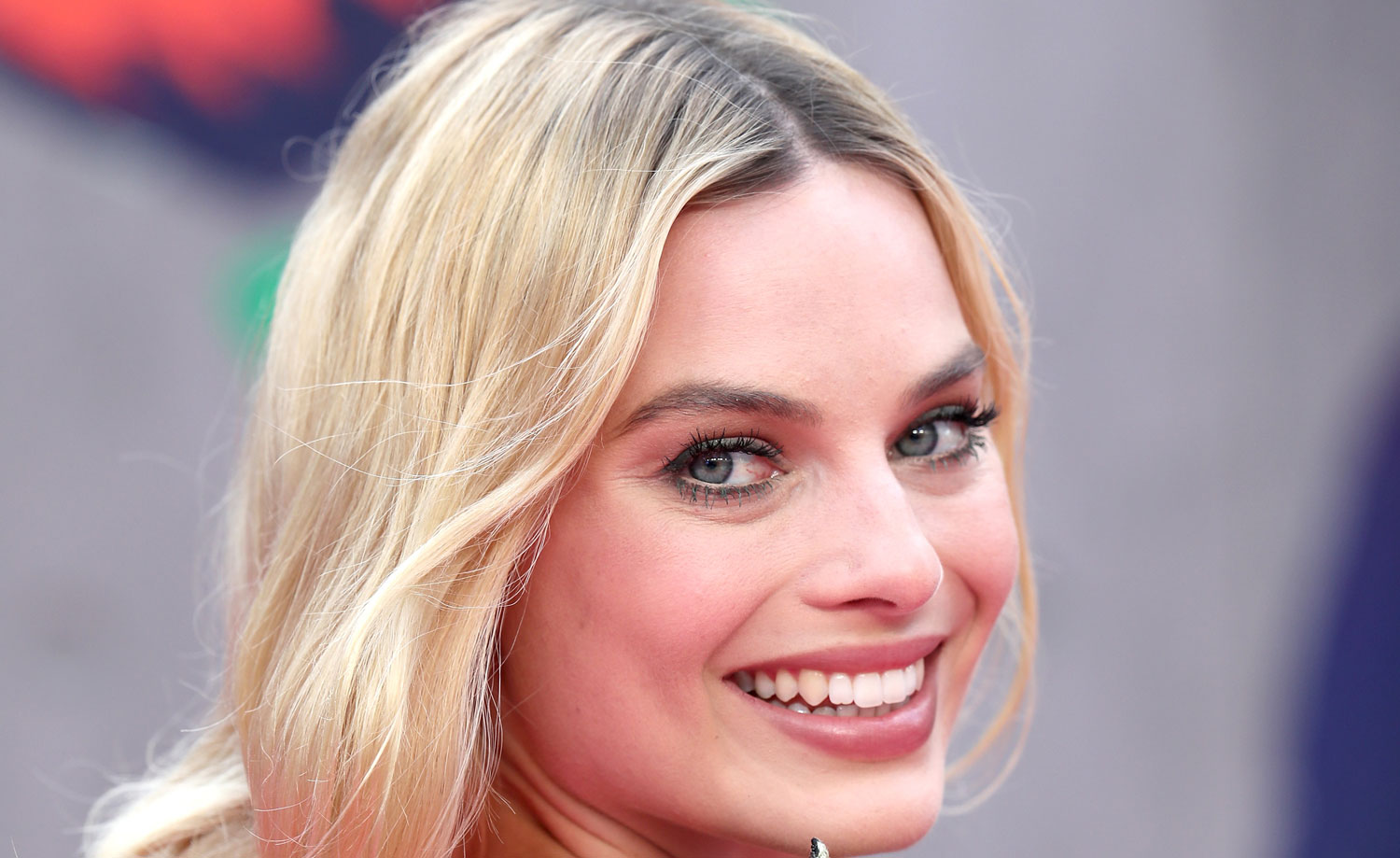 Margot Robbie Will Host ‘SNL’ Season Premiere on October 1! | Margot ...
