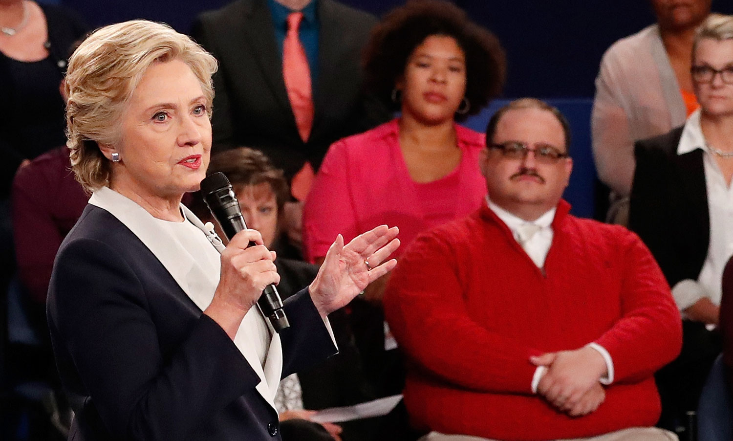 Who is Ken Bone? Viral Debate Star Explains His Red Sweater | Donald ...