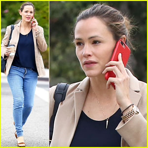 Jennifer Garner Helps Students Register to Vote! | Jennifer Garner ...