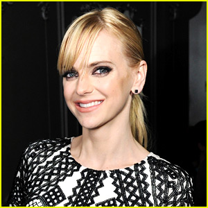 Anna Faris Explains Why Her Dog Was Given to Another Family | Anna ...
