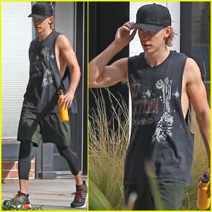 Austin Butler Shows Off His Muscles While Leaving the Gym | Austin ...