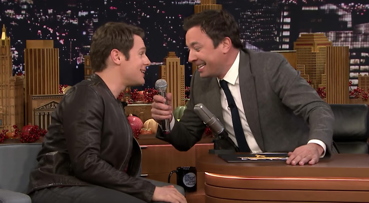 VIDEO: Jonathan Groff Sings Hamilton’s ‘You’ll Be Back’ with Jimmy ...