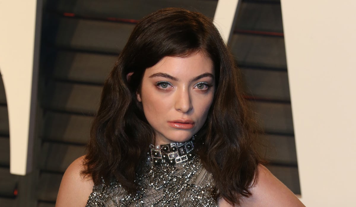 Lorde Teases New Music in Birthday Facebook Message to Fans! | Lorde ...