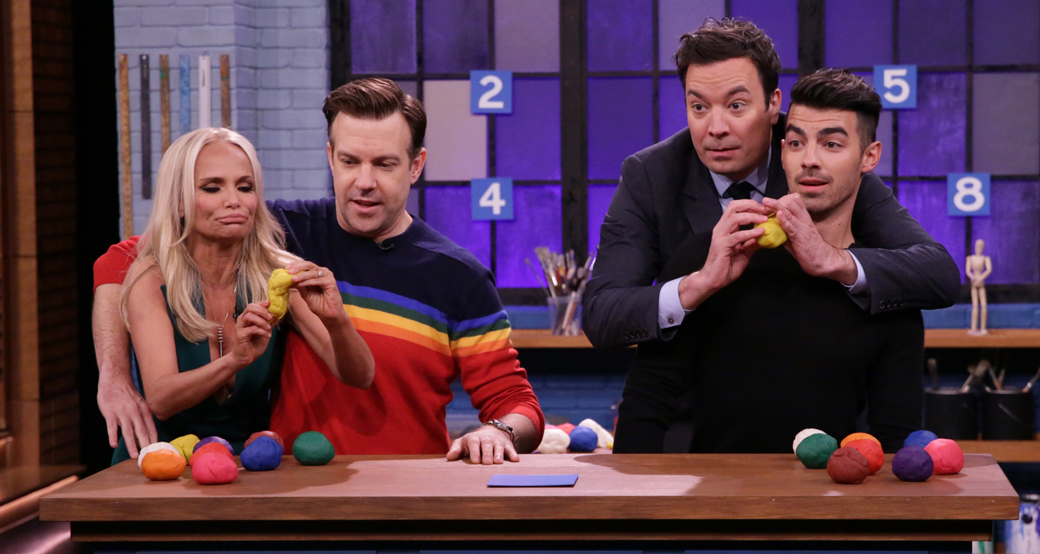 VIDEO: Jason Sudeikis & Kristin Chenoweth Face Off Against Jimmy Fallon ...
