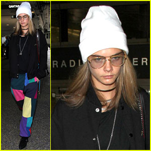VIDEO: Cara Delevingne Attended a Santa-Themed Rave Party! | Cara ...