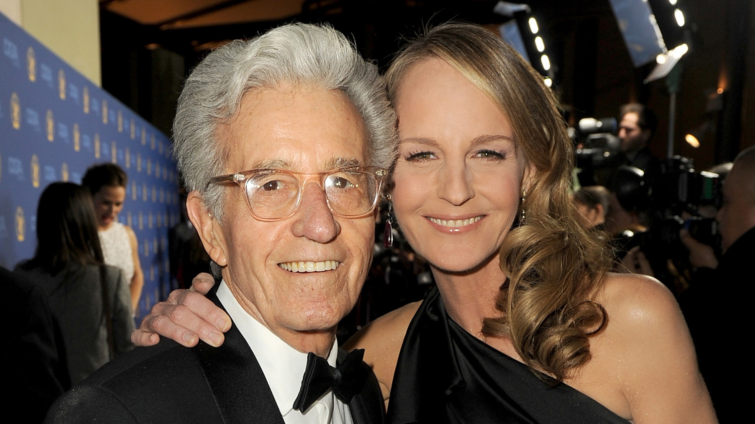 Helen Hunt Pays Tribute to Her Dad Gordon After His Death | Gordon Hunt ...