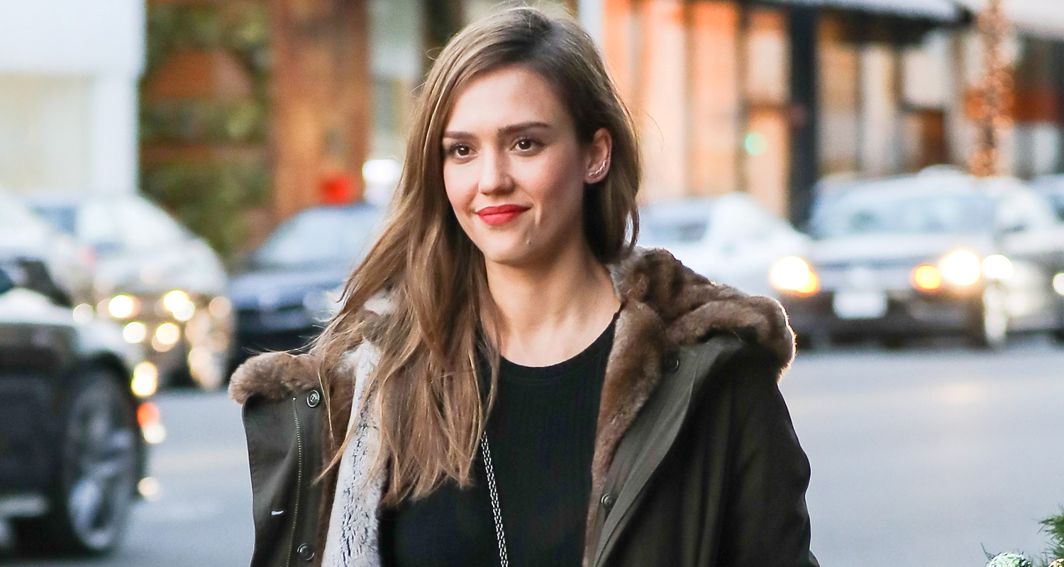 Jessica Alba Gives Some Holiday Gift Suggestions | Jessica Alba ...