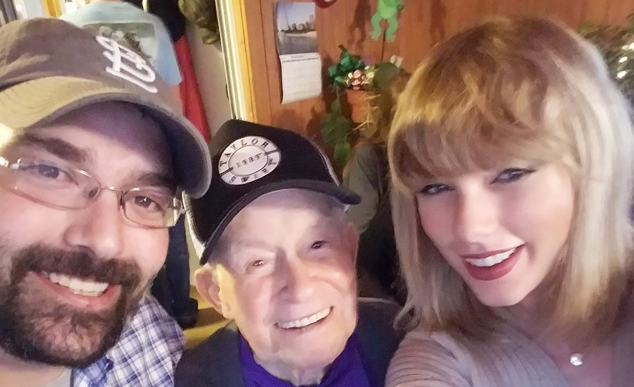 Taylor Swift Meets 96-Year-Old Super Fan Cyrus Porter | Taylor Swift ...