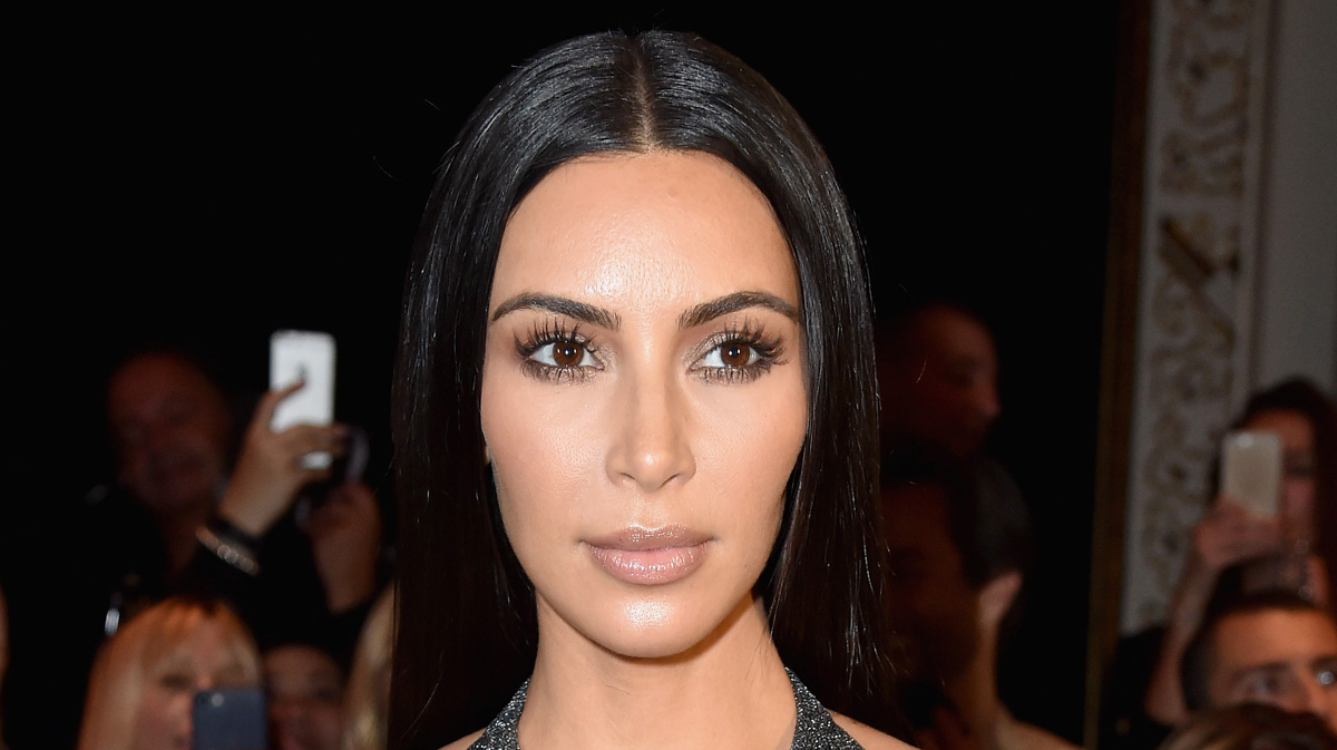 Kim Kardashian Returns to Social Media, Shares Photo of Family ...