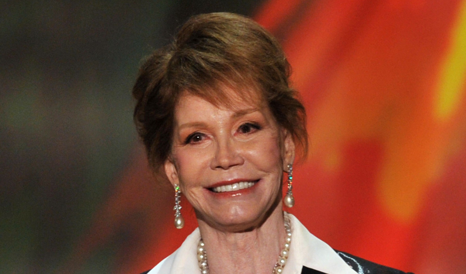 Mary Tyler Moore Laid to Rest During Funeral in Connecticut | Mary ...