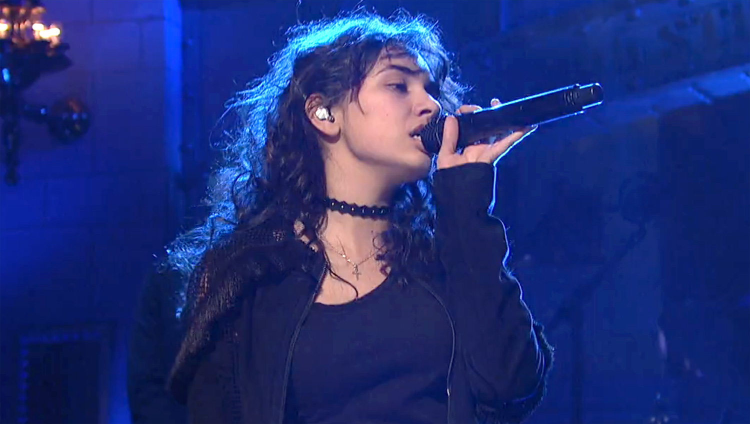 Alessia Cara Performs Two Songs During ‘SNL’ – Watch Videos! | Alessia ...