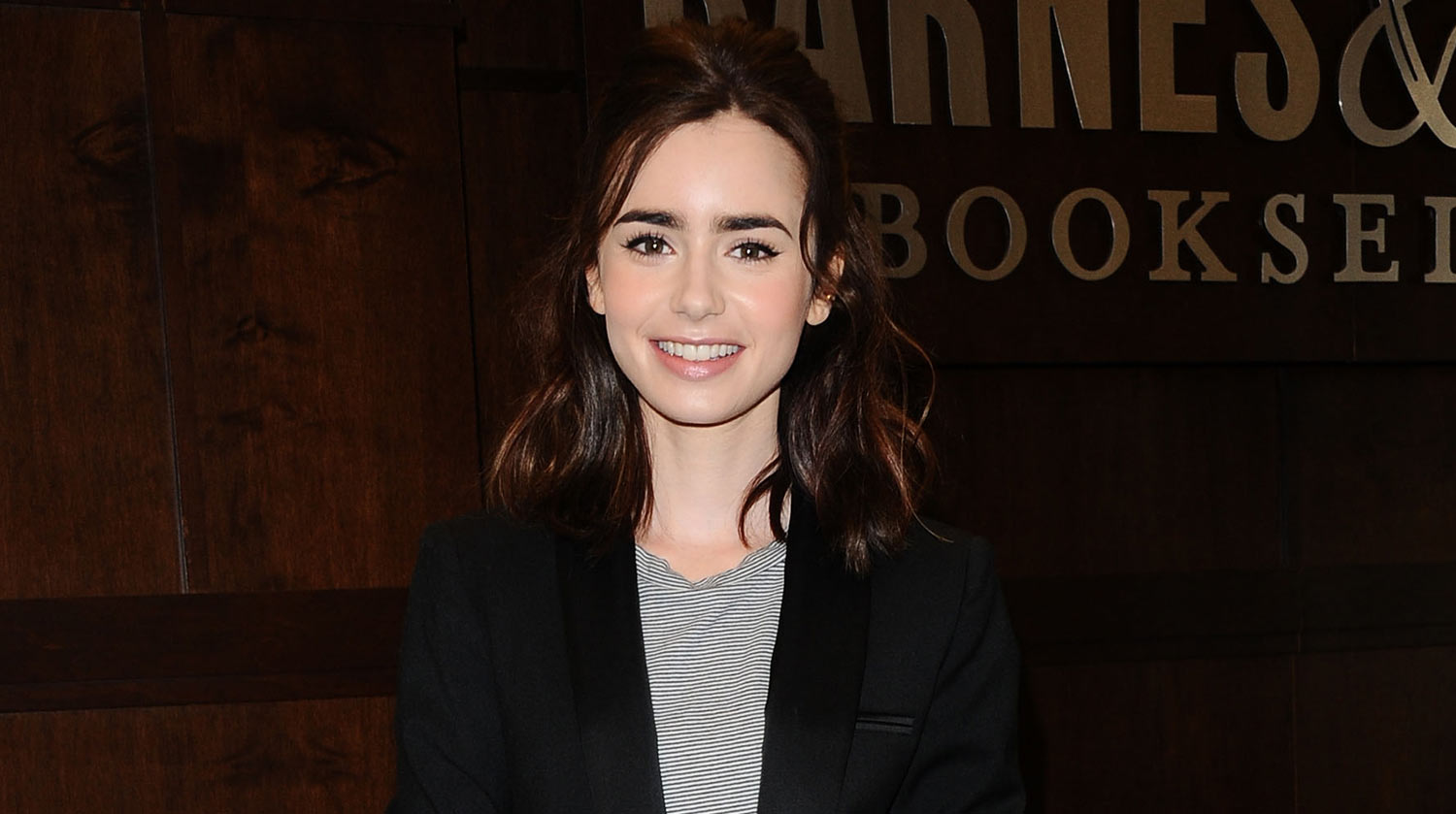 Lily Collins Signs Copies of Her New Book ‘Unfiltered’ in L.A. | Lily ...