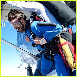 Watch Chris Evans Go Skydiving, with Marvel’s Permission! (Video) | Chris Evans | Celebrity News ...