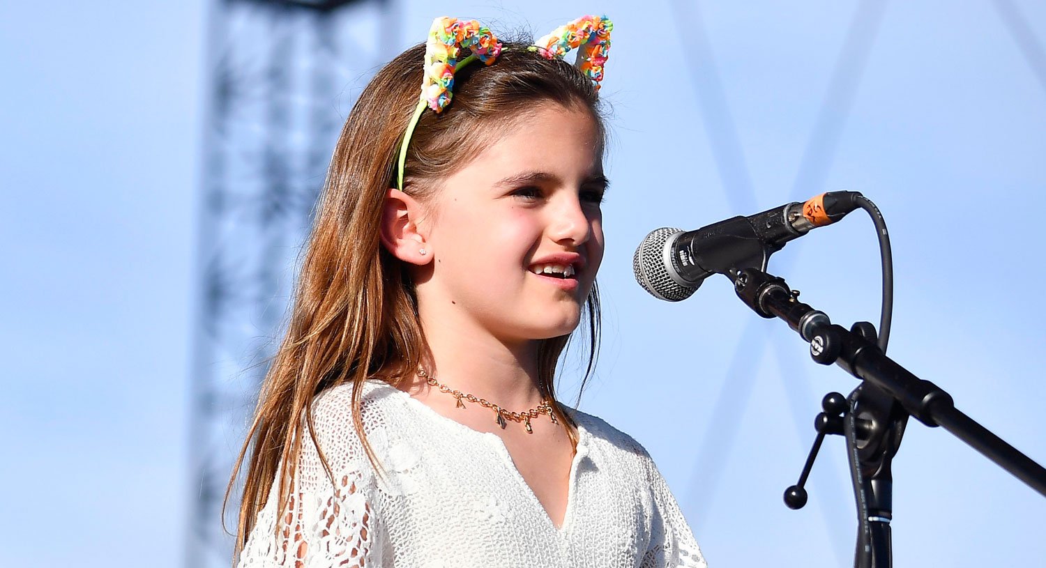 Alessandra Ambrosio’s Daughter Anja Performs at Coachella! | 2017 ...