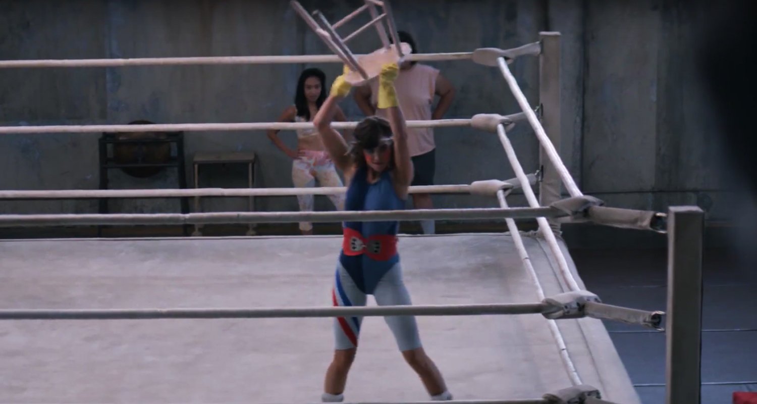 Alison Brie Becomes Female Wrestler In Official Trailer For ‘GLOW ...