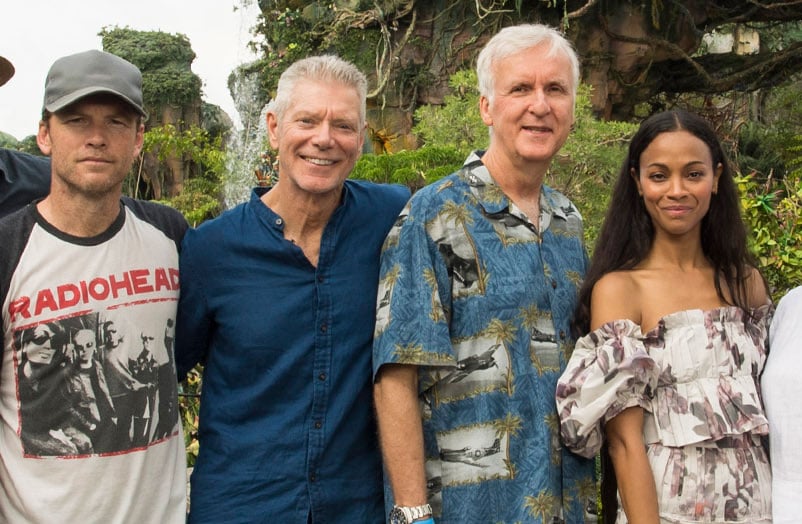Zoe Saldana Reunites With ‘Avatar’ Cast at Disney World’s ‘Pandora ...