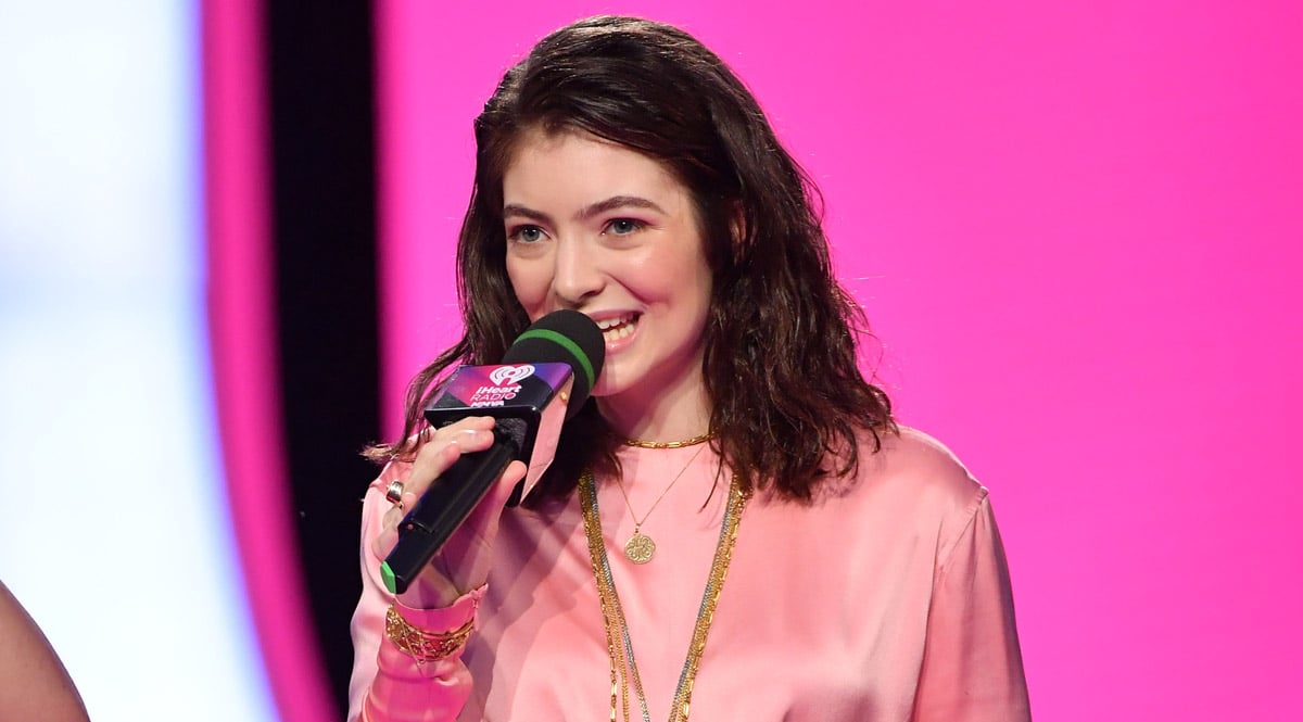 Lorde Wins International Artist of the Year at Much Music Video Awards ...
