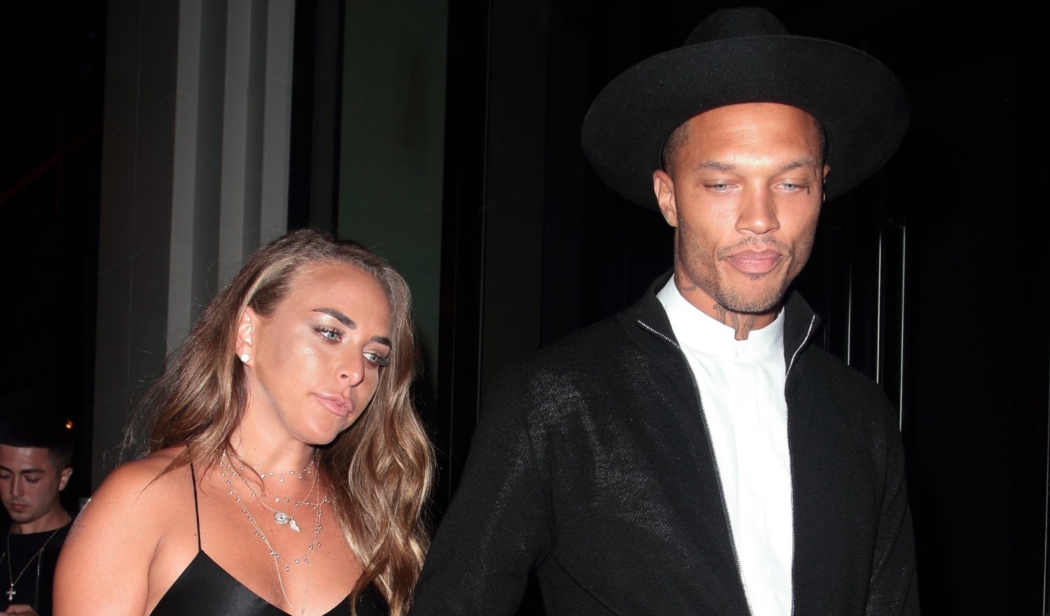 ‘Hot Felon’ Jeremy Meeks & Girlfriend Chloe Green Hold Hands on Date ...