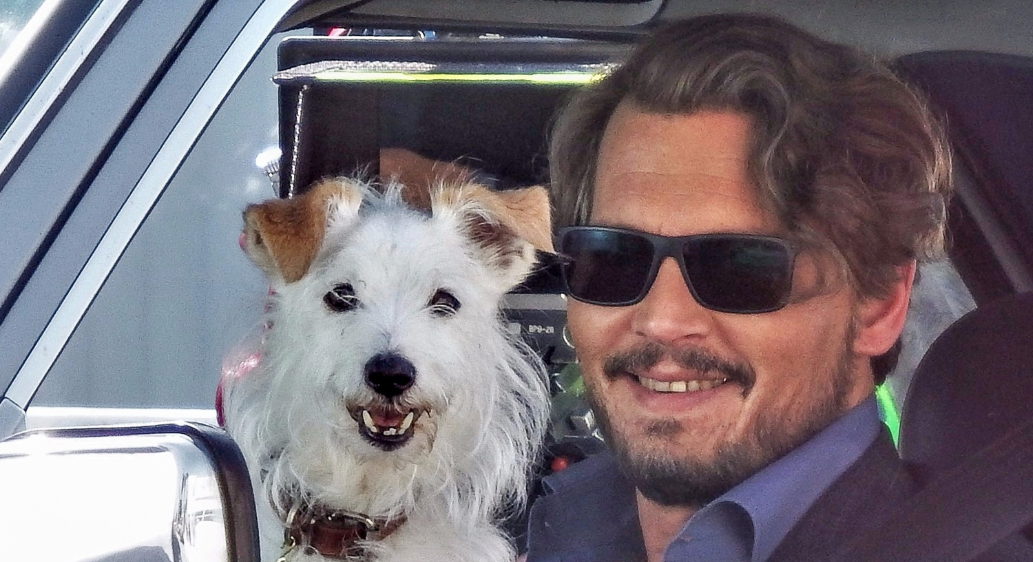 Johnny Depp Plays with a Dog on ‘Richard Says Goodbye’ Set | Johnny ...