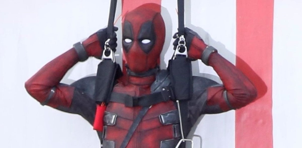 ‘Deadpool’ Films Stunt for Sequel, Hangs From a Parachute! | Deadpool ...