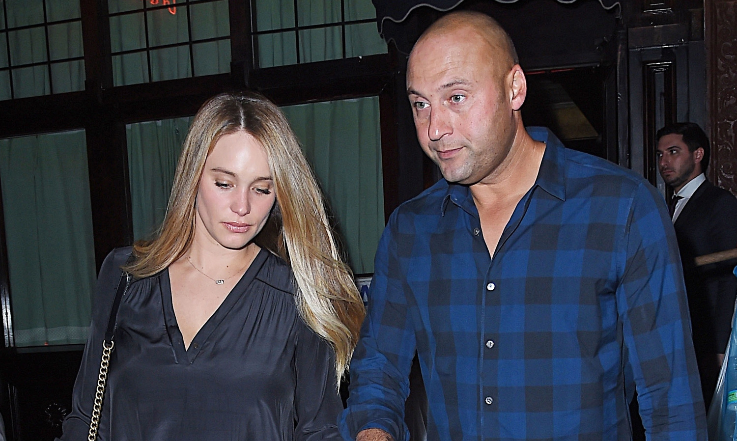 Derek & Hannah Jeter Hold Hands During NYC Date Night! | Derek Jeter ...