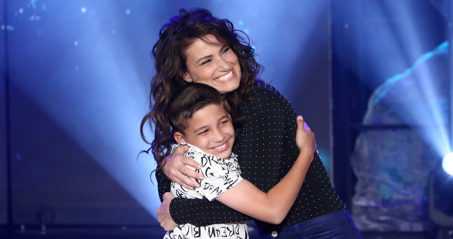 Idina Menzel Surprises Talented 11-Year-Old Fan on ‘Ellen,’ Watches Him ...