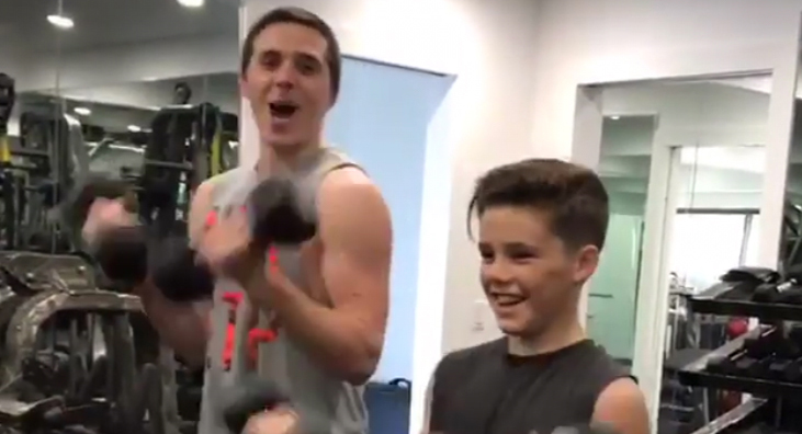 Brooklyn Beckham Flaunts Muscles While Working Out with Younger Brother ...