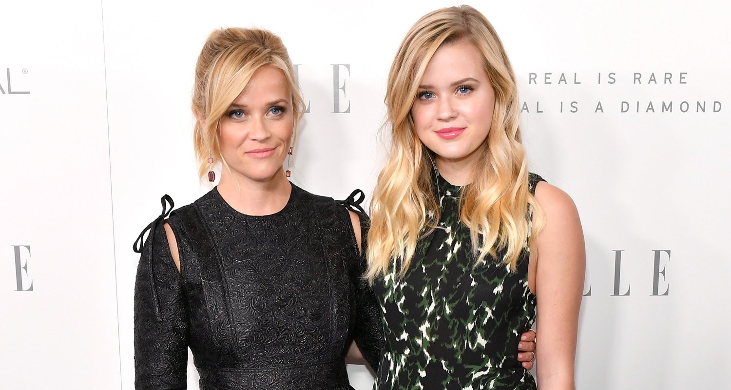 Reese Witherspoon & Lookalike Daughter Ava Celebrate Elle’s Women in ...