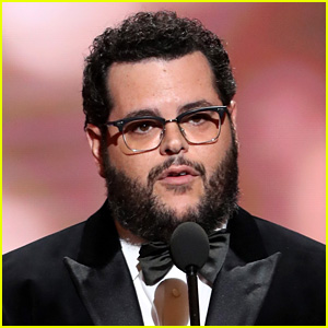 Josh Gad Knew One of the Florida High School Shooting Victims, Mourns ...