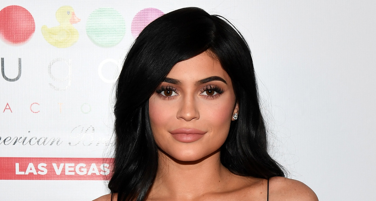 Kylie Jenner Steps Out in a Track Suit Days After Giving Birth | Kylie ...