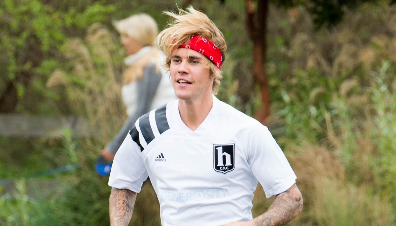 Justin Bieber Puts His Long Blonde Locks on Display During Soccer Game ...