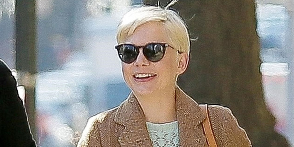 Michelle Williams Is All Smiles on a Stroll Through New York City ...