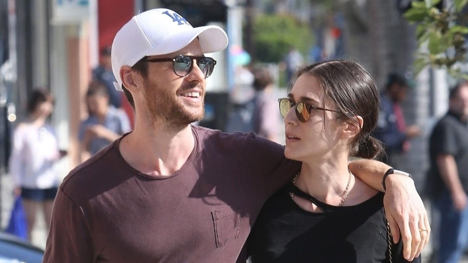 Lizzy Caplan Cozies Up to Husband Tom Riley in Beverly Hills! | Lizzy ...