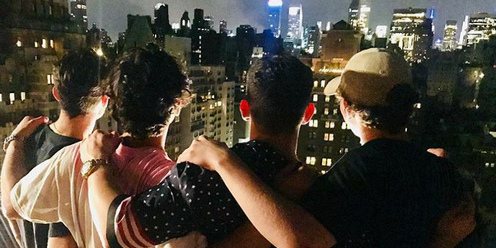 The Jonas Brothers Reunite in NYC for Fourth of July – See the Pic ...