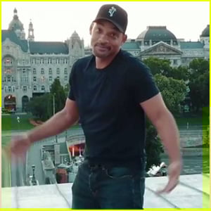 Will Smith Scales a Bridge for Drake’s ‘In My Feelings’ Challenge ...