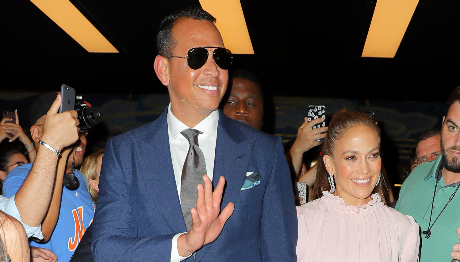Jennifer Lopez & Alex Rodriguez Hold Hands in NYC! | Alex Rodriguez ...