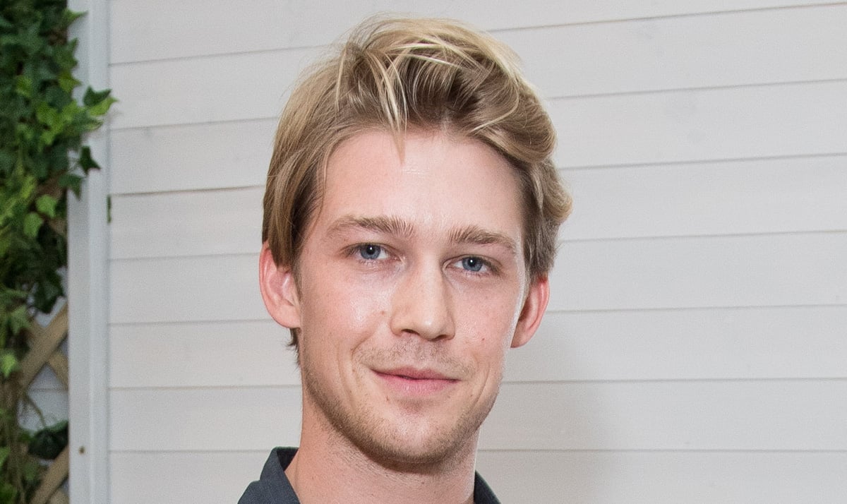 Joe Alwyn Switches His Instagram Account From Private to Public! | Joe ...