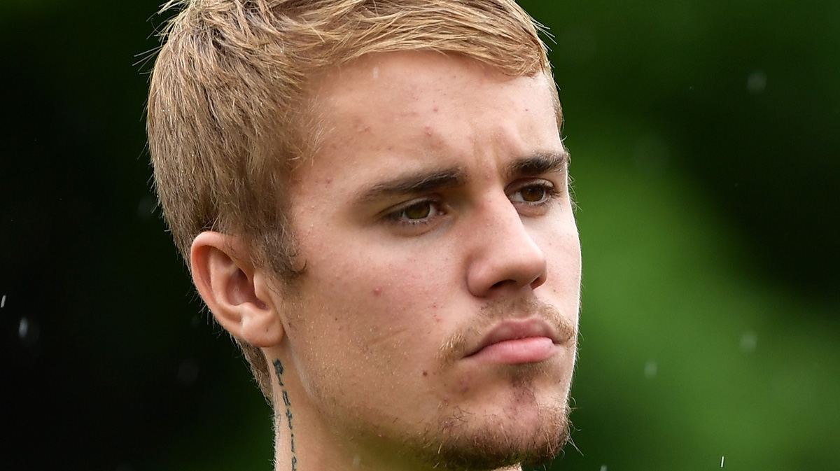 Justin Bieber Explains the Photos of Him Crying with Hailey Baldwin ...