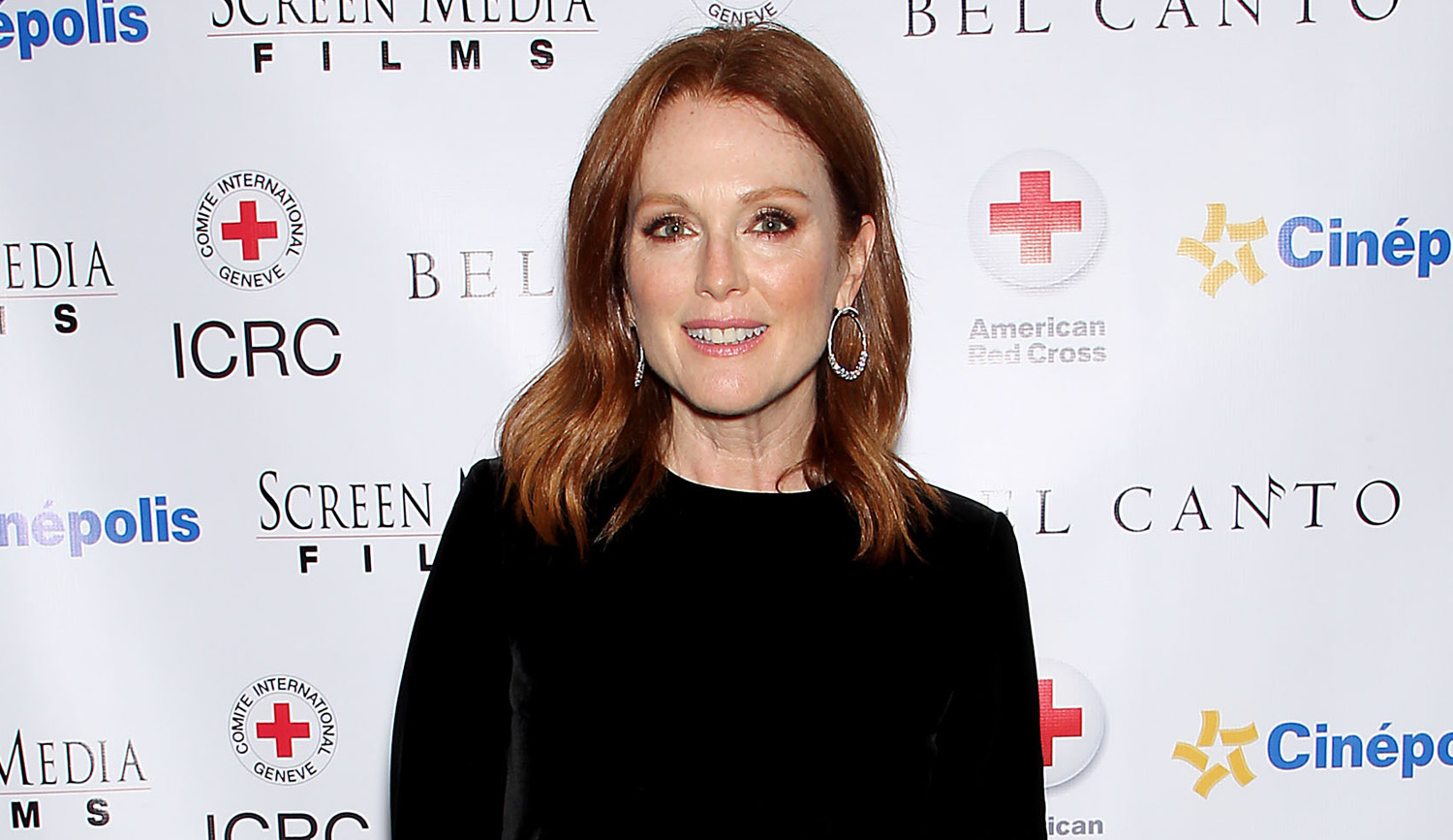 Julianne Moore’s Singing Voice in ‘Bel Canto’ is Renee Fleming! | Bart ...