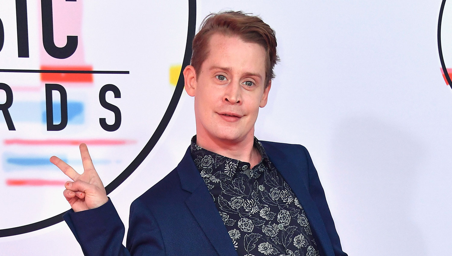 Macaulay Culkin Attends the American Music Awards 2018! | 2018 American ...