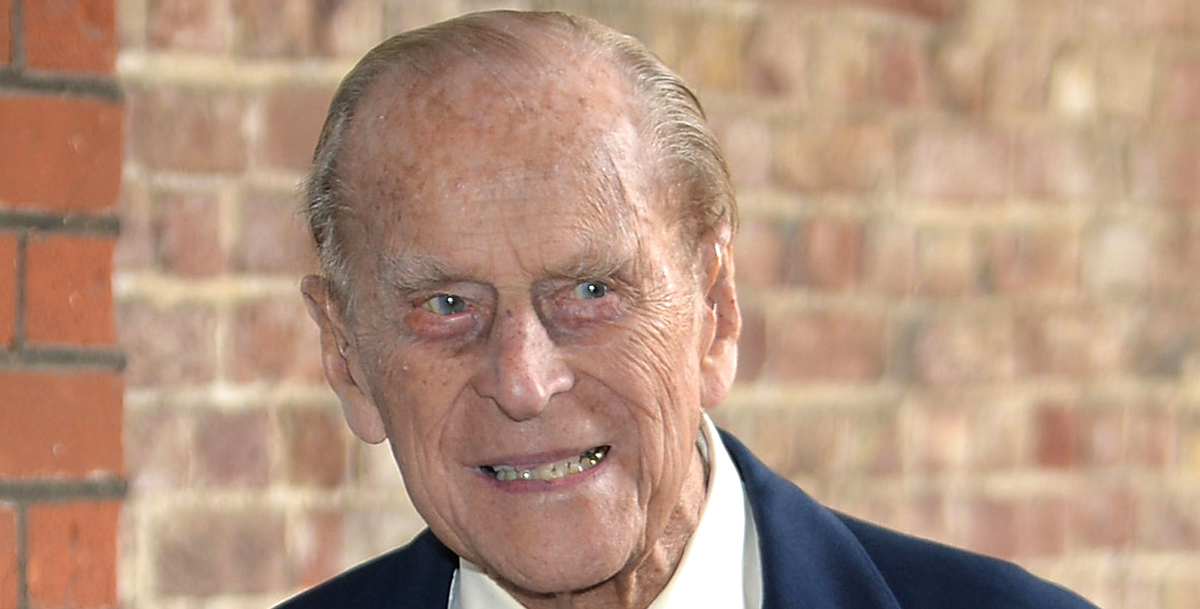 Prince Philip Writes Note Apologizing to Car Accident Victim | Prince ...