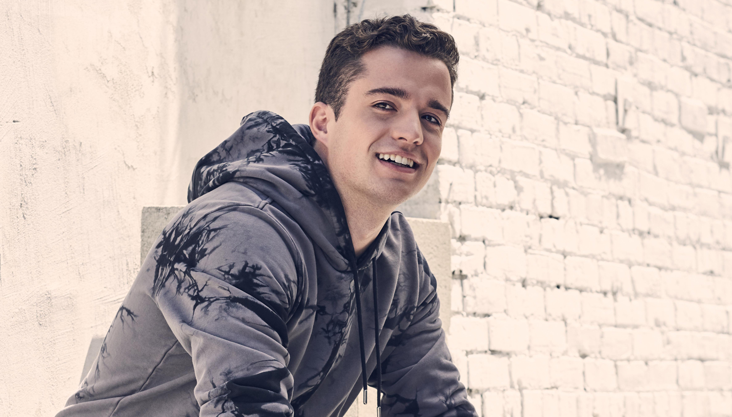 Get to Know Singer Stephen Puth with These 10 Fun Facts (Exclusive ...
