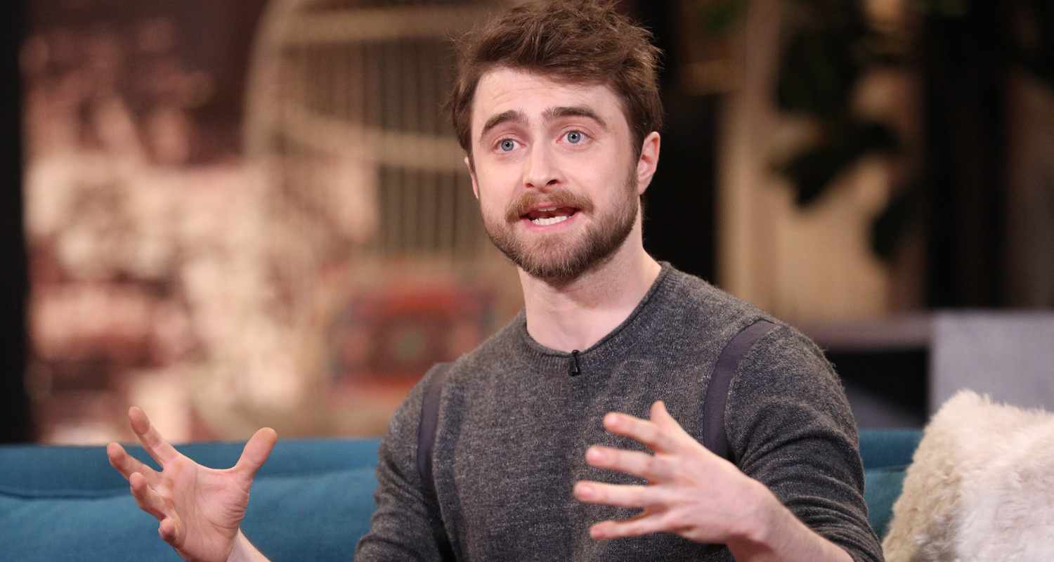 Daniel Radcliffe Explains Why He Isn’t on Social Media on ‘Busy Tonight ...