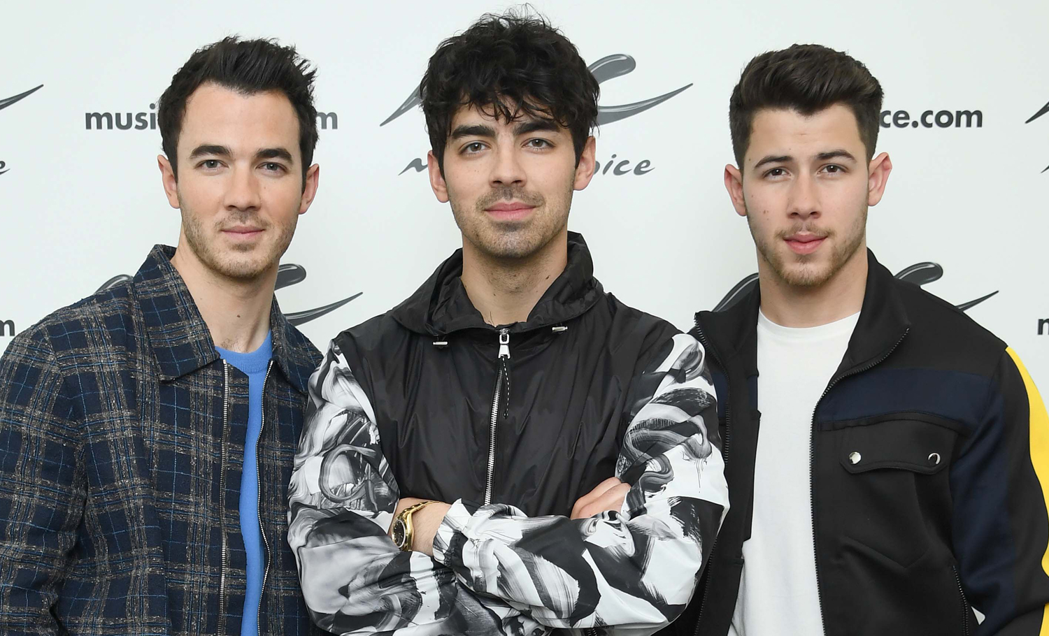 Jonas Brothers Team with Amazon for New Documentary Movie! | Amazon ...