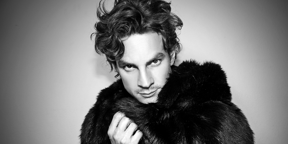 ‘Chilling Adventures’ Star Luke Cook Shows Off His Hot Bod & Dresses as ...