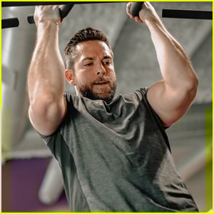 Zachary Levi Bares Massive Biceps While Promoting His Flow Supplements ...
