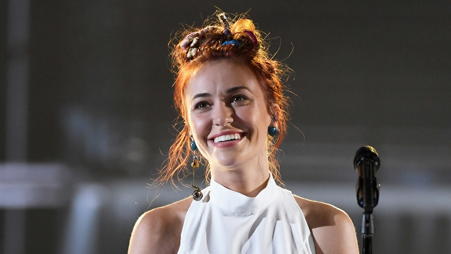 Lauren Daigle Performs Hit Song ‘You Say’ at Billboard Music Awards ...