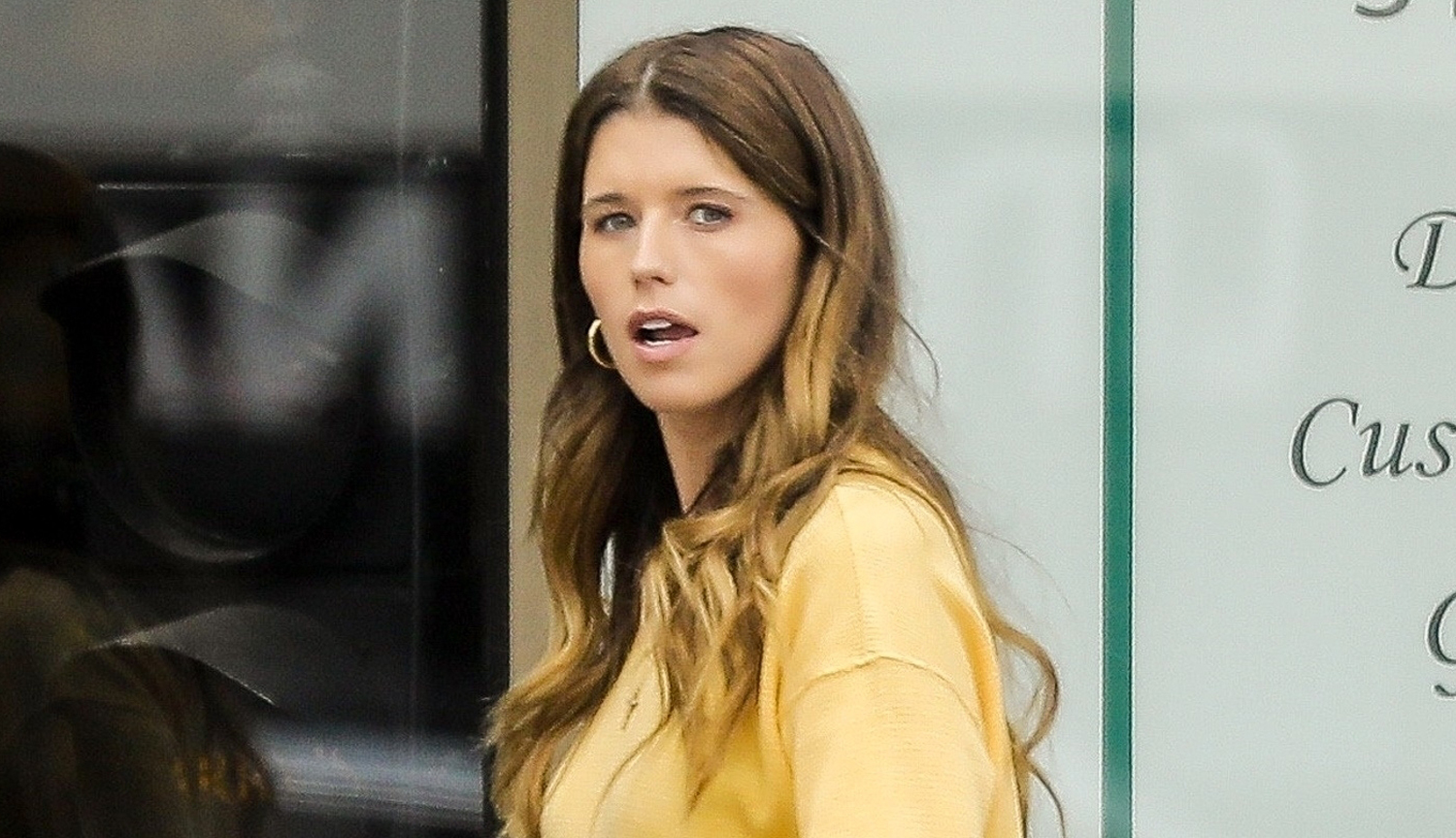 Katherine Schwarzenegger Steps Out on Juice Run in L.A. | Katherine ...